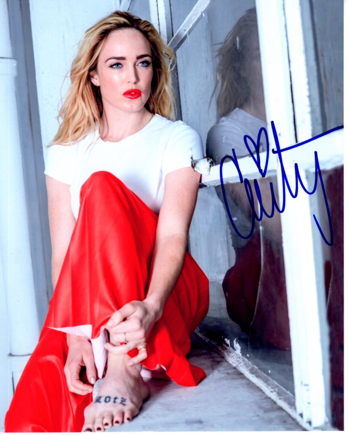 Caity Lotz Arm