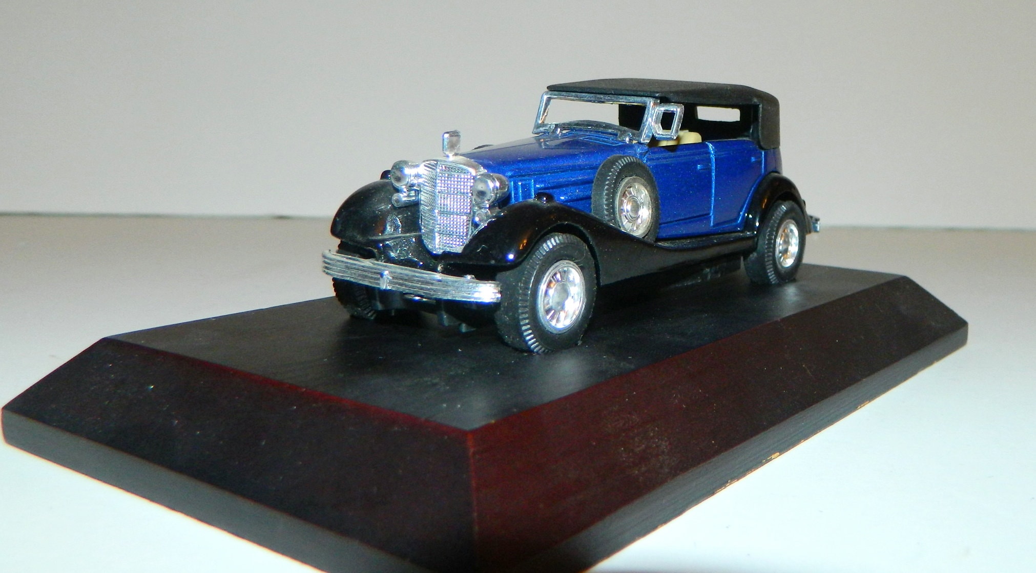 Car Vintage Avon Collectibles 1930s Blue Touring Sedan Made in 1996 ...