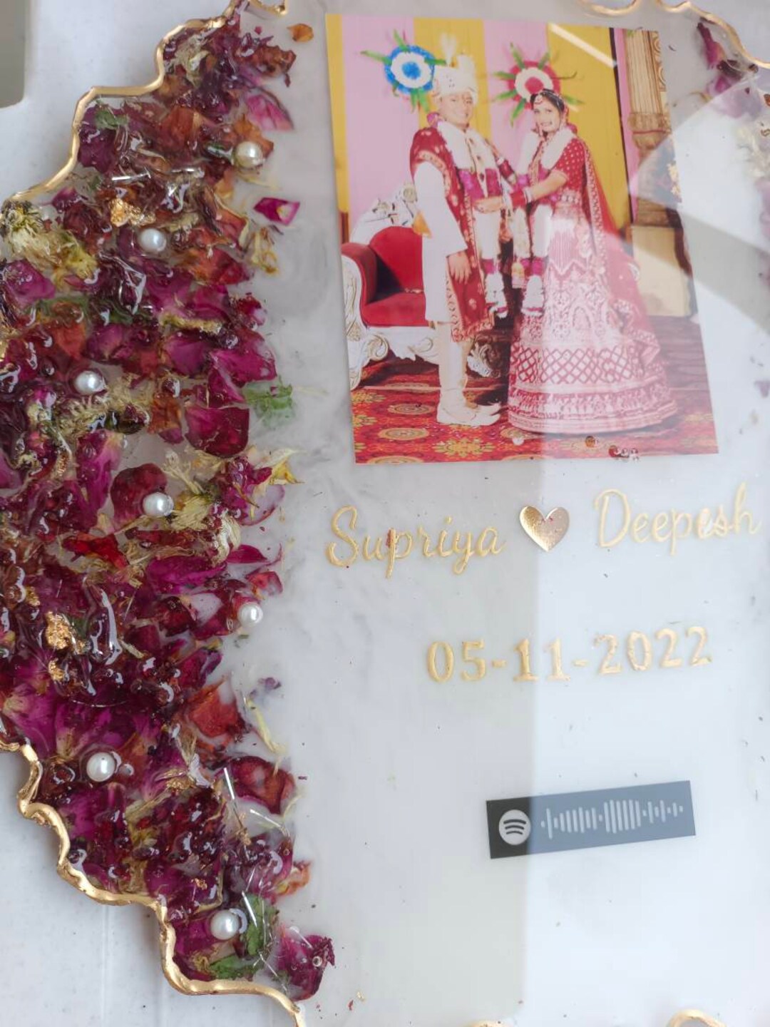 Resin Keepsakes and Memory Stands. Perfect Gift for All Occasions ...