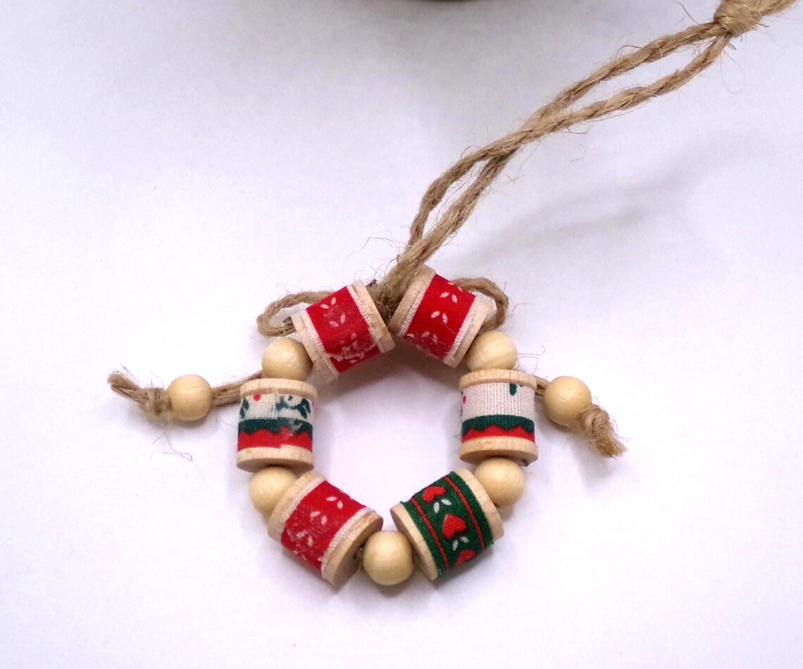 Wood Spool Christmas Wreath Ornament - Assorted Reds, Green & White - Etsy