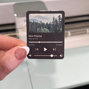 ACOTAR Inspired Minimalist Sticker - Throne of Glass - Heir of Fire ...