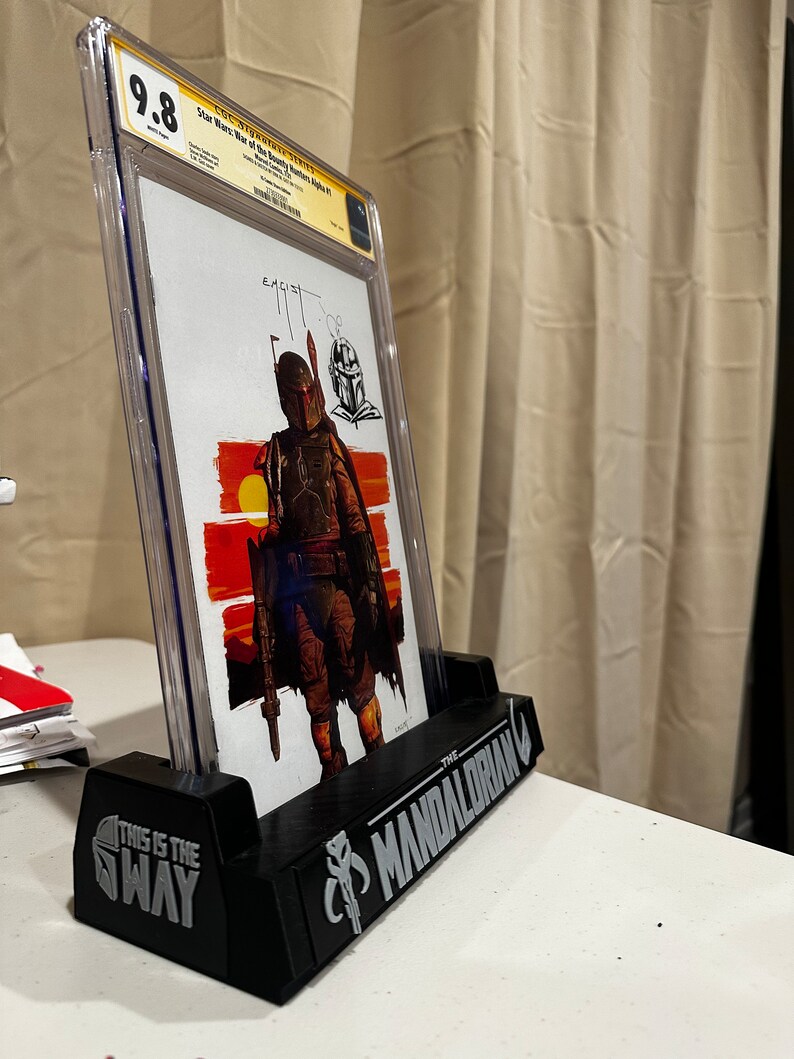Mandalorian Comic Stand. comic Not Included - Etsy