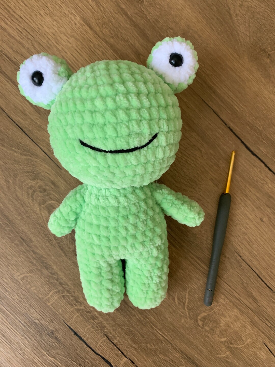 Crochet Frog Plush Toy, Amigurumi Frog Toy, Cute Leggy Frog Gift - Etsy