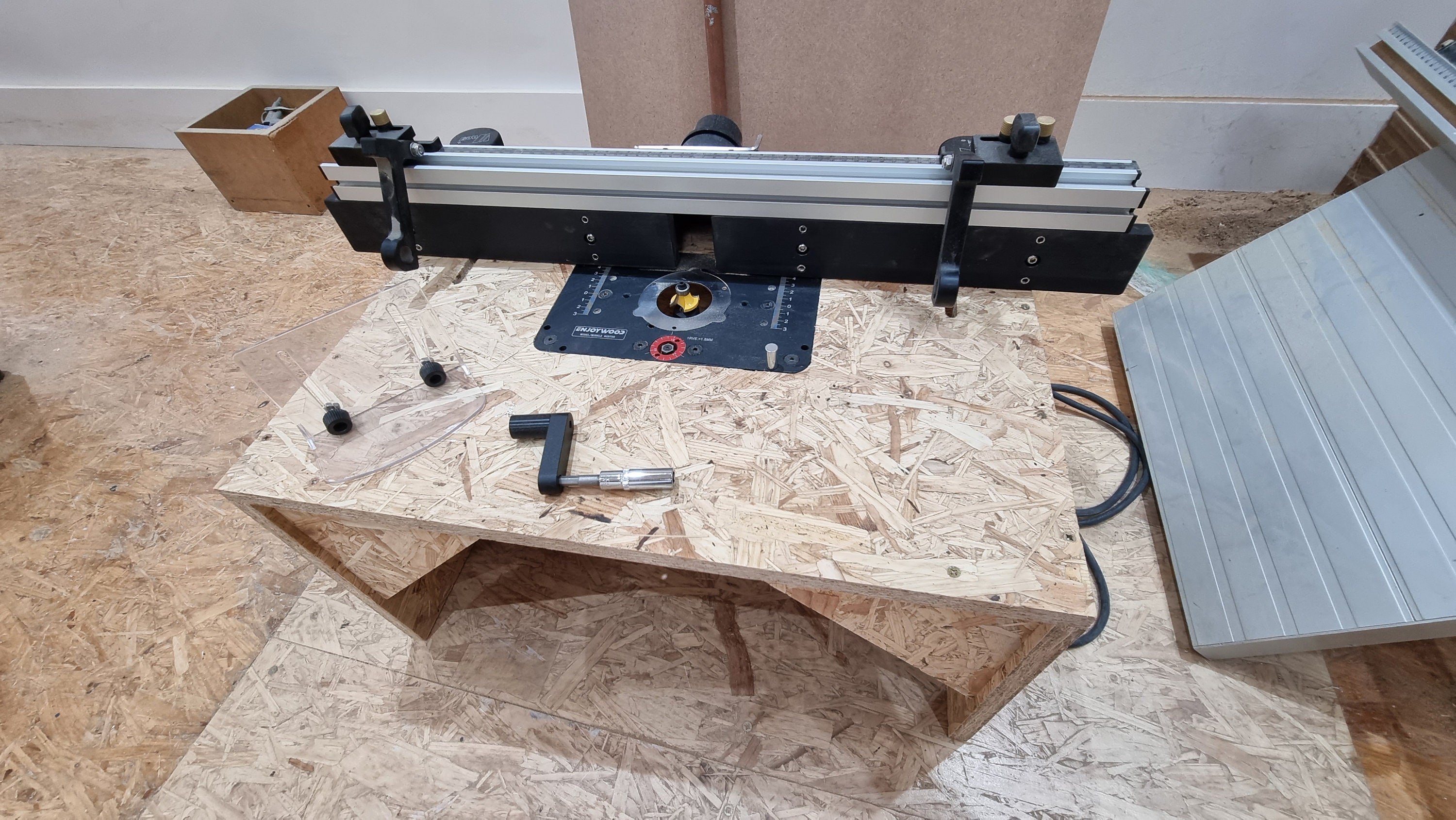 DIY Router Table Plans for 65MM Trimmer, Free Comprehensive Youtube ...