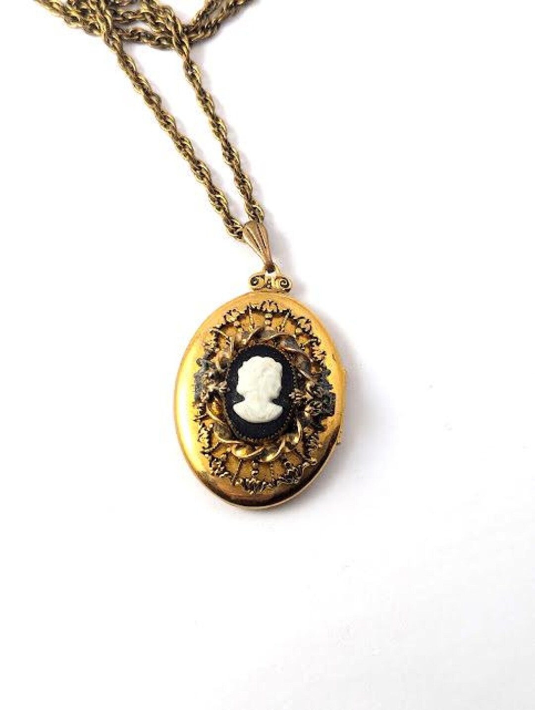 Vintage Cameo Locket Necklace, 1940's, Vintage Jewelry - Etsy