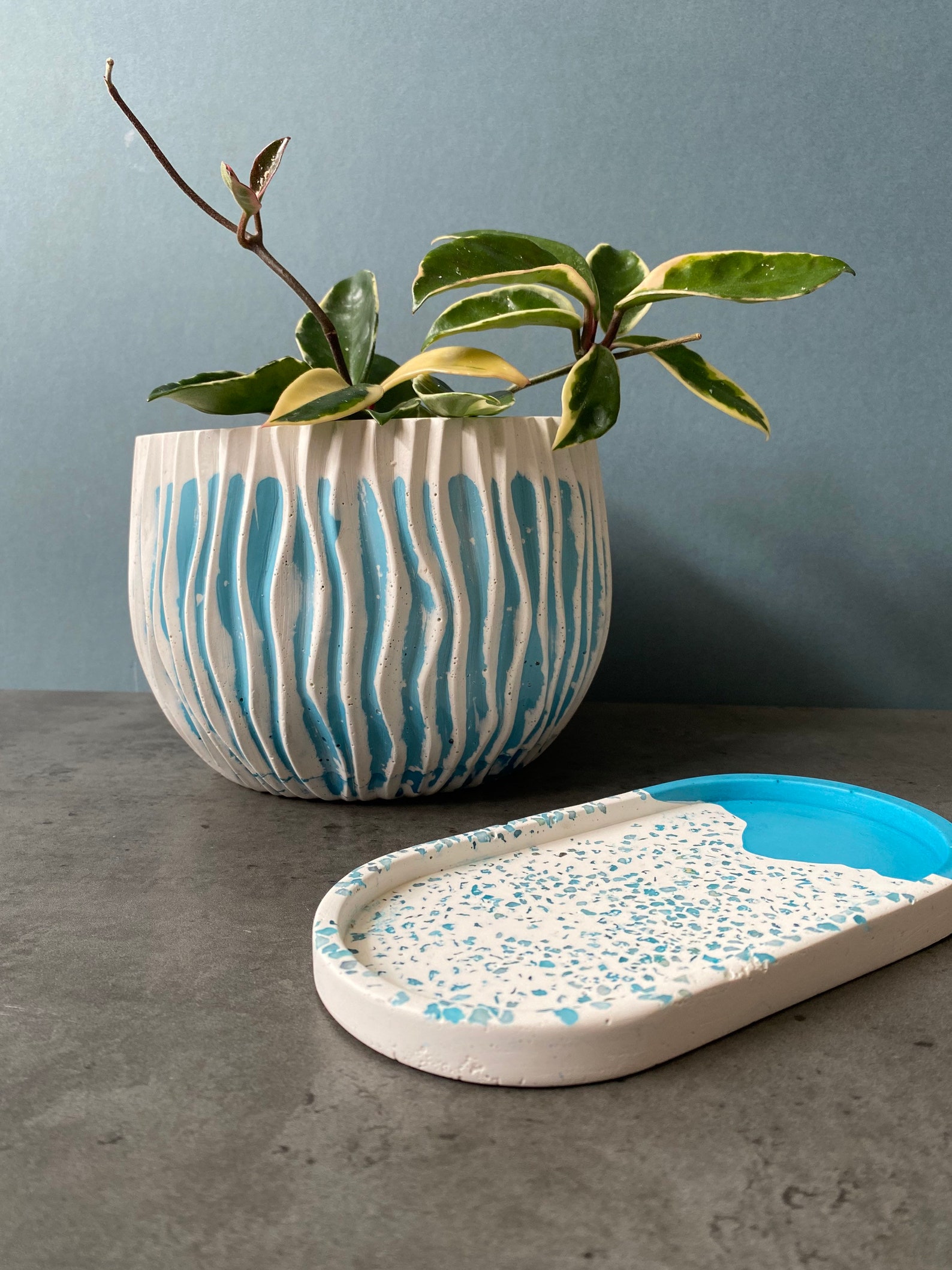 Large Round Wavy Jesmonite Plant Pot, Natural Stone Planter, House ...