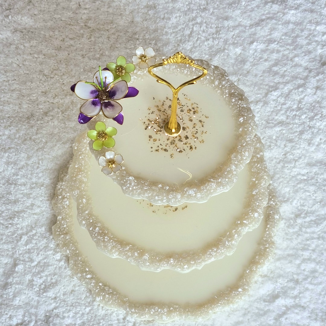 Cake Stand With Handmade Wire and Resin Flowers in Pearl White, Yellow ...