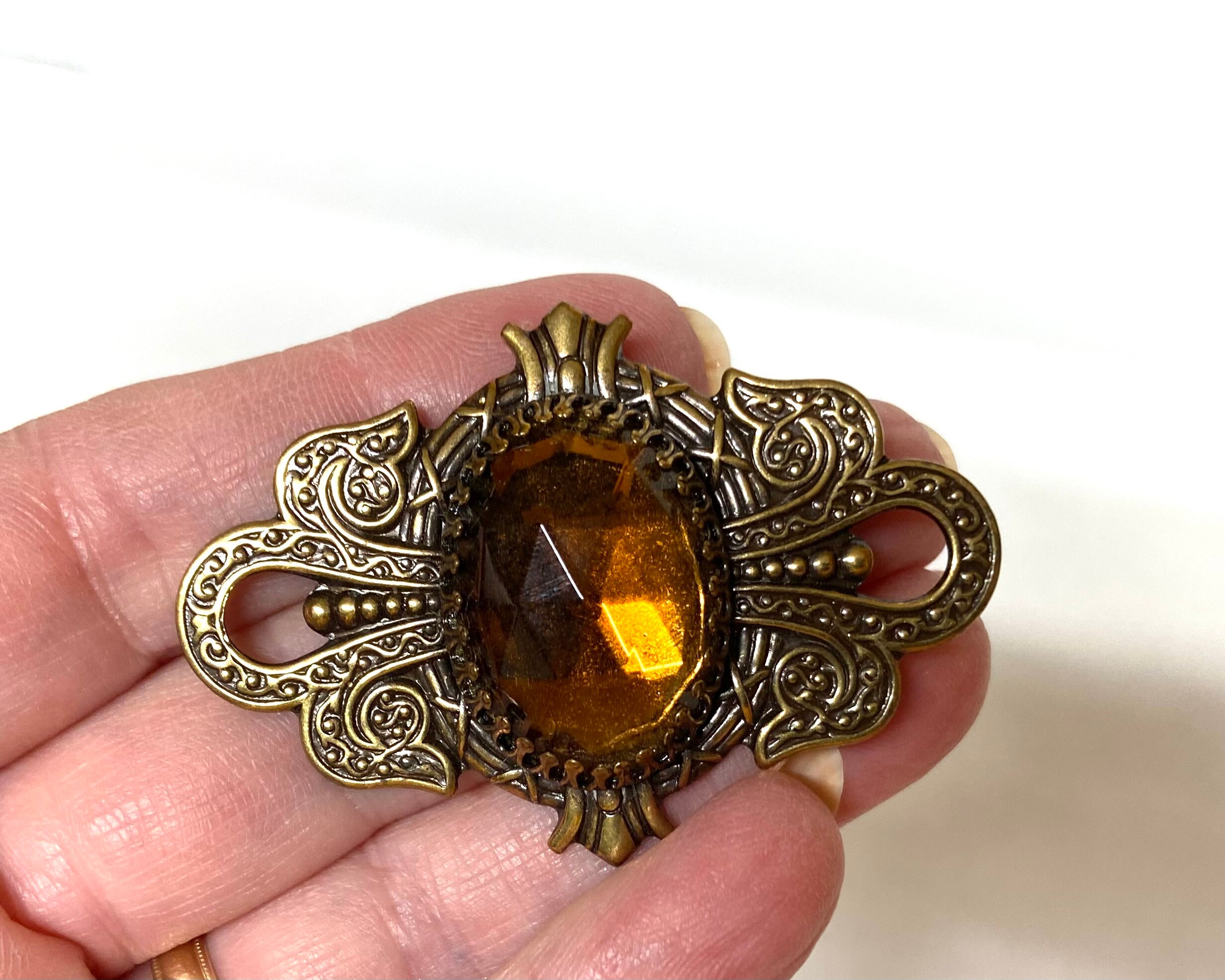 Antique Look Brass Pin/brooch - Oval Brass Pin With a Golden Brown ...