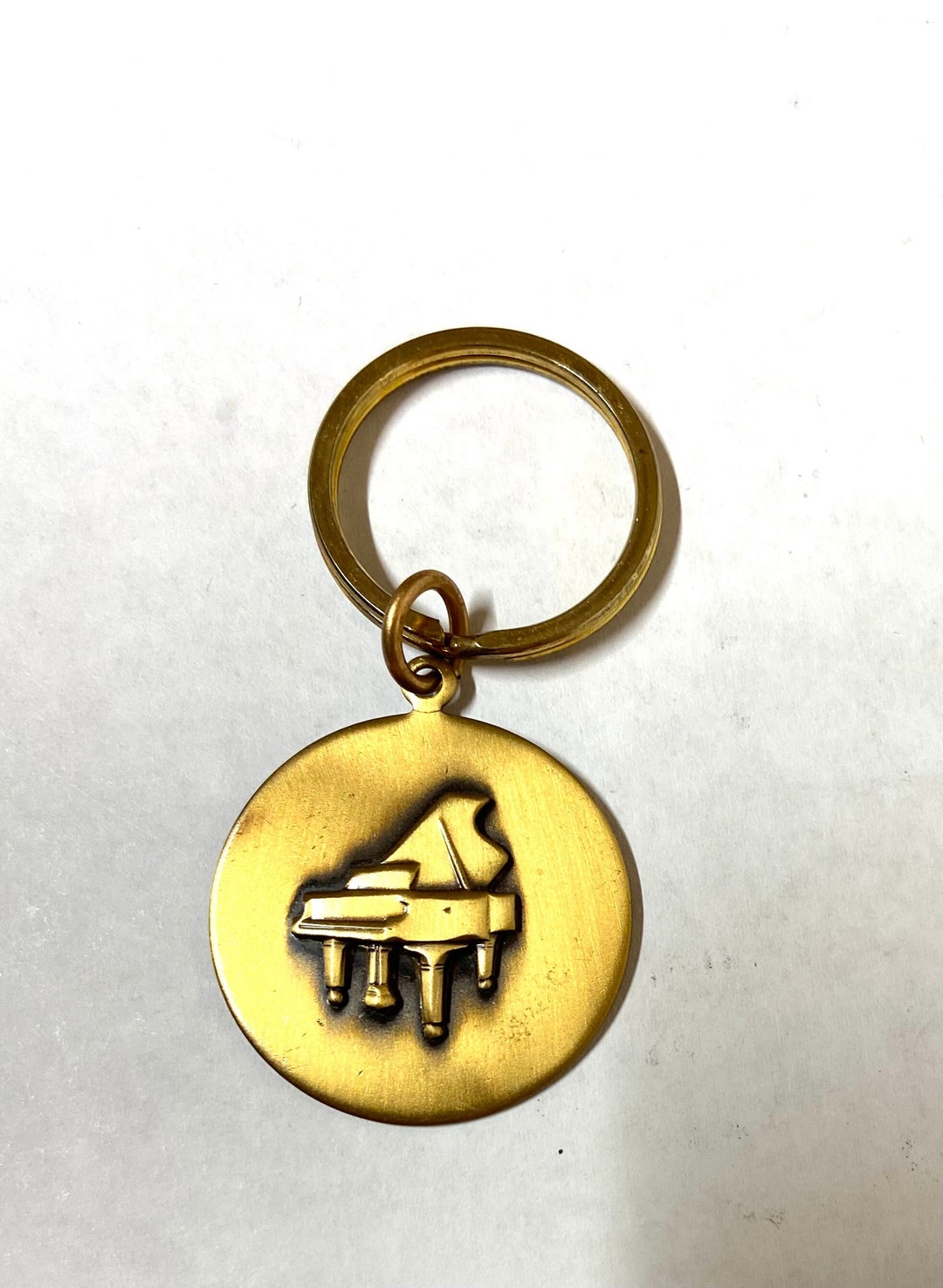 Brass Keyring, Key Fob, Piano Design Key Holder- Medium Round Keyring ...