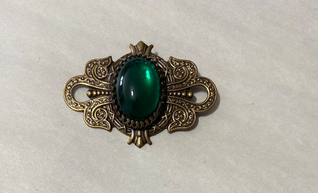 Antique Look Brass Pin/brooch - Oval Brass Pin With Green Cabochon ...