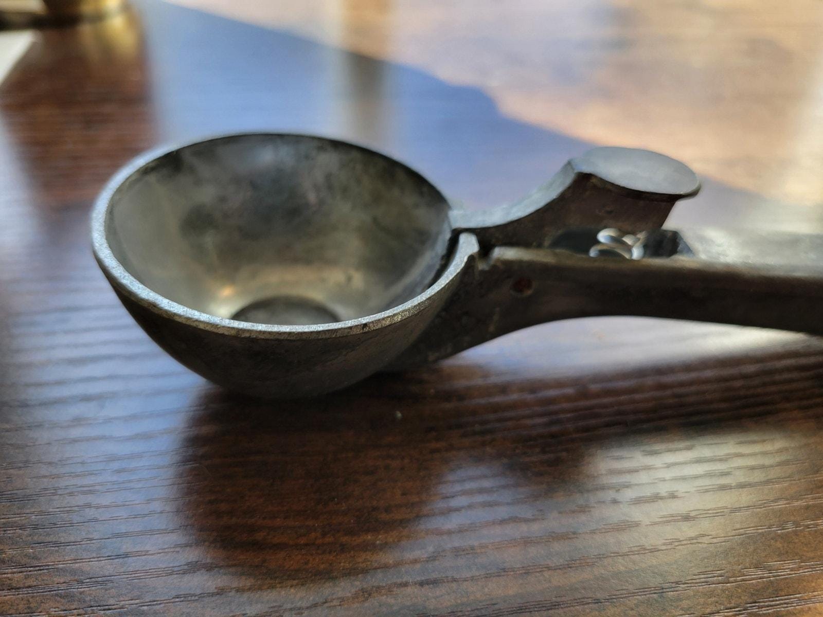 Aluminum Ice Cream Cone Scoop W/thump Flipper - Like Safe T Dipper ...