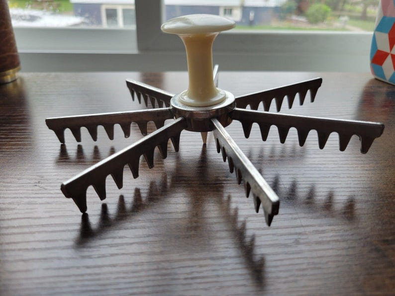 Norpro 3264 7 Piece Cake/pie Divider Made in Taiwan Used Cutter, Slicer ...