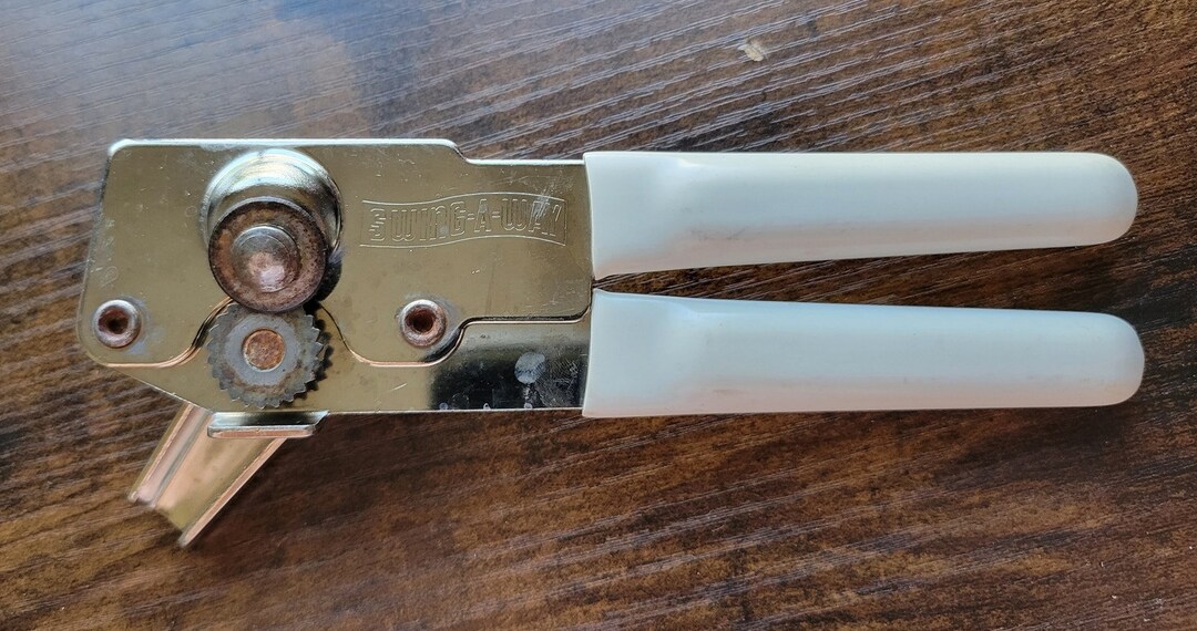 Vintage Swing-a-way Can Opener Bottle White Grips Manual 6-1/4 USA Away ...