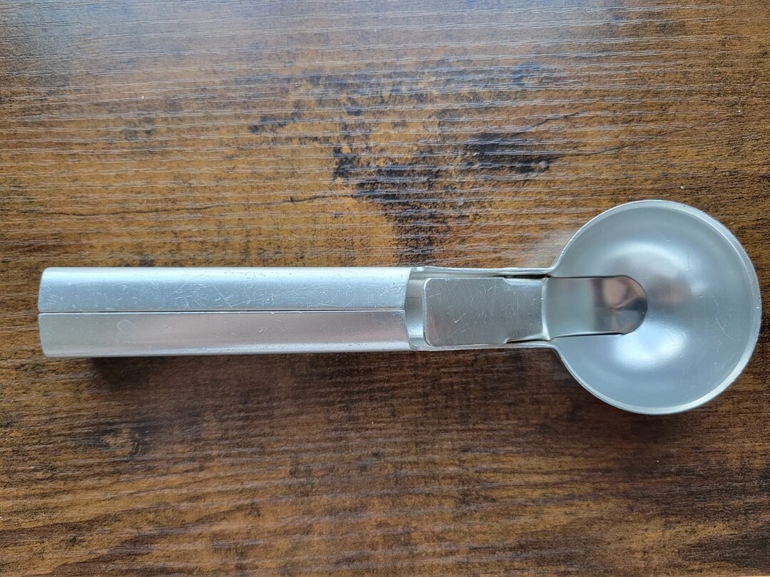 Aluminum Ice Cream Cone Scoop W/thump Flipper - Like Safe T Dipper ...