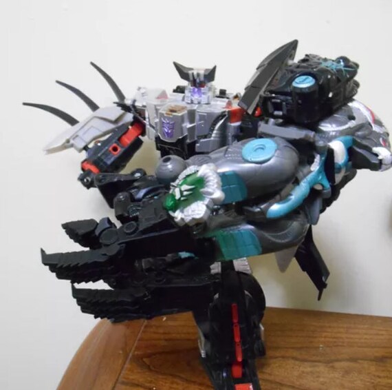 Transformers Cybertron Megatron Dark Claw Mode