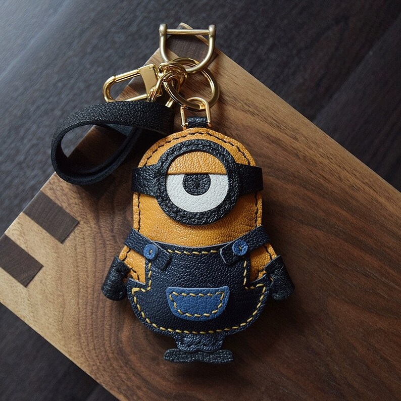 Luxury Minions Keychain Leather Cartoon Keychain for Designer Handbag ...
