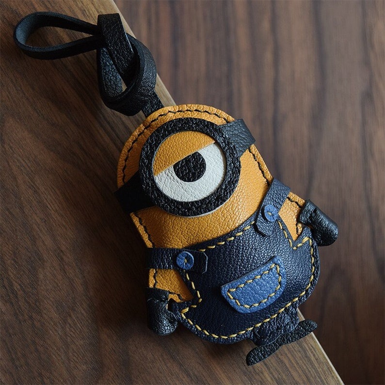 Luxury Minions Keychain Leather Cartoon Keychain for Designer Handbag ...