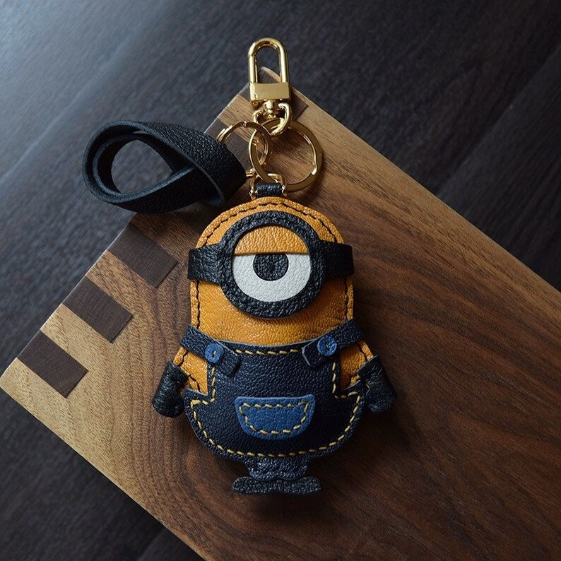 Luxury Minions Keychain Leather Cartoon Keychain for Designer Handbag ...