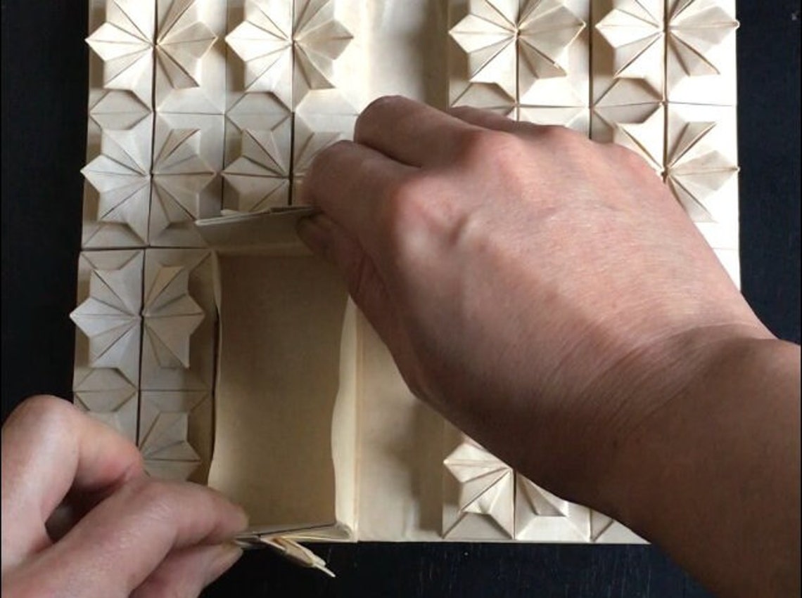 Tutorial : Origami Thread Book Organizer - Etsy