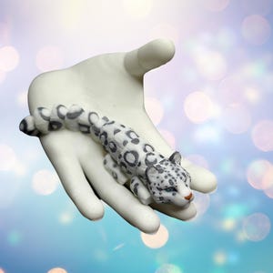 Flexi Articulated Keychain Snow Leopard Pocket Animal - Etsy