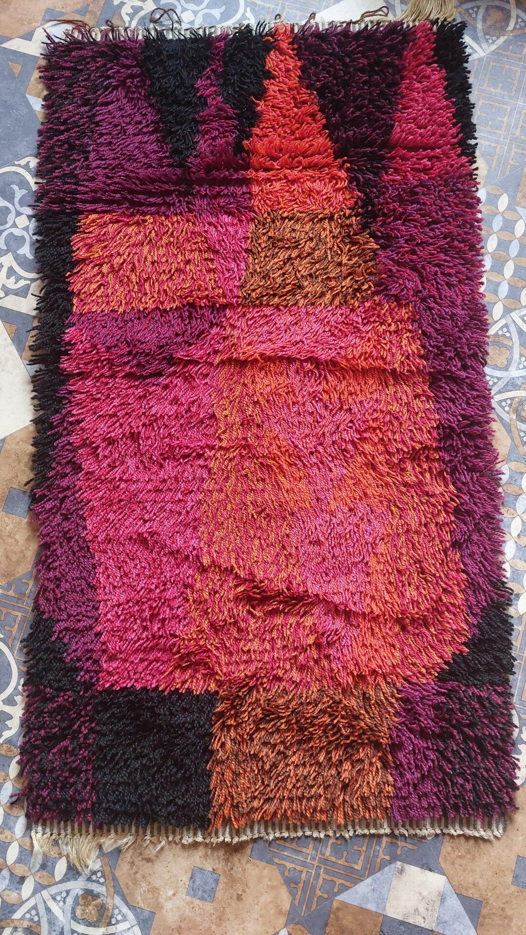 Rauma-rye, «rød Tulipan (red Tulip),design Bi Magnus,norwegian Rya Rug ...