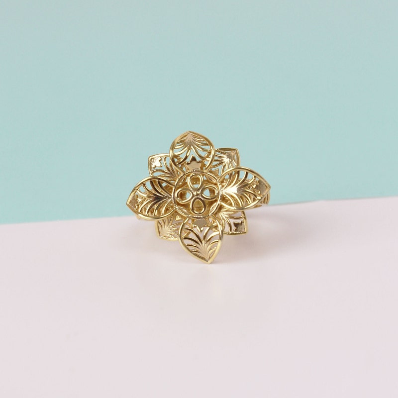 Gold Flower - Etsy