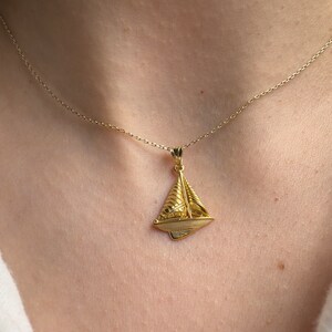 14k Gold Sailer Necklace Pretty Gold Summer Jewelry Sailboat Necklace ...