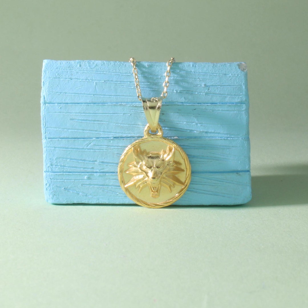 Angry Wolf Pendant Dainty Wolf Coin Necklace 14k Solid Gold Pendant ...
