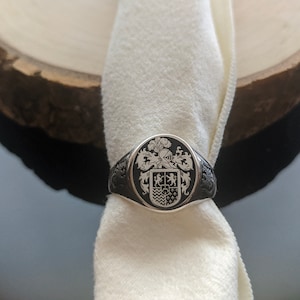 Silver Family Crest Rings, Crest Ring, Coat of Arms Signet Ring, Family ...