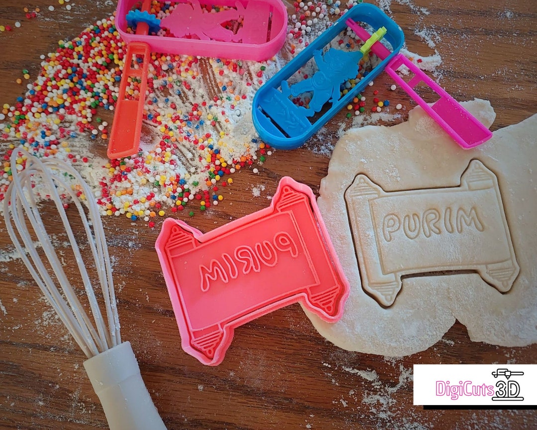 Plastic Cookie Cutter of Torah, Parchment for Purim Festivity 3D ...