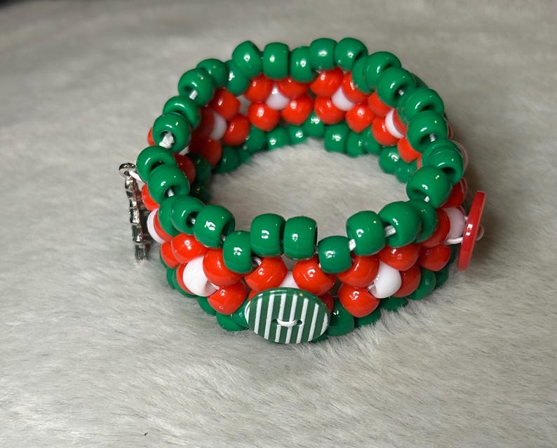 Kandi Cuff Christmas Tree and Buttons - Etsy