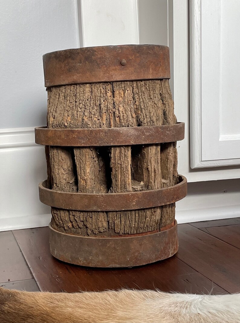 Home & Living Vases Vintage Rustic Farmhouse Decor Antique Wagon Wheel ...