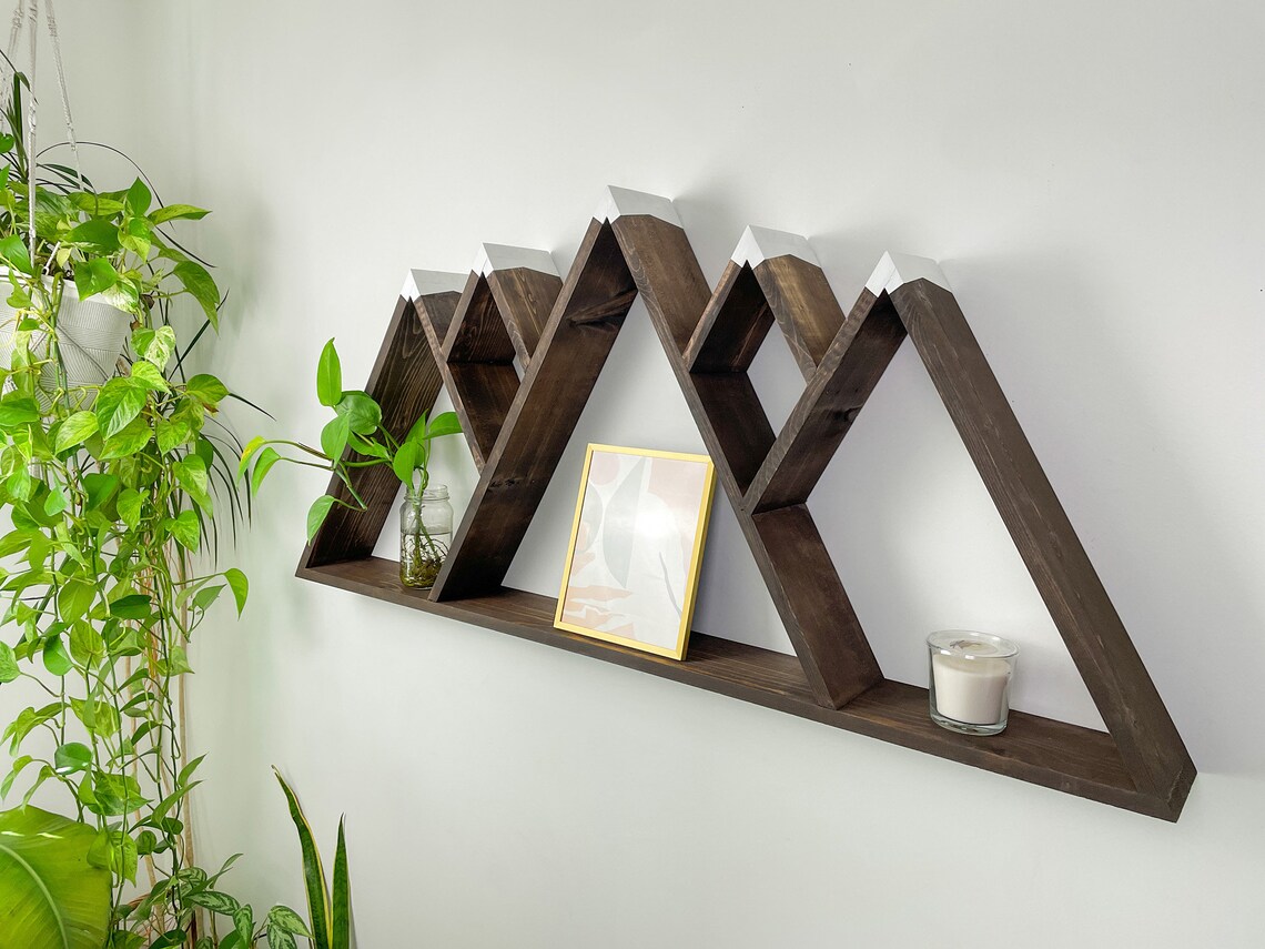 Rustic 5 Peak Mountain Shelf: Spruce Wood Adventure Decor (54" X 24.5 ...