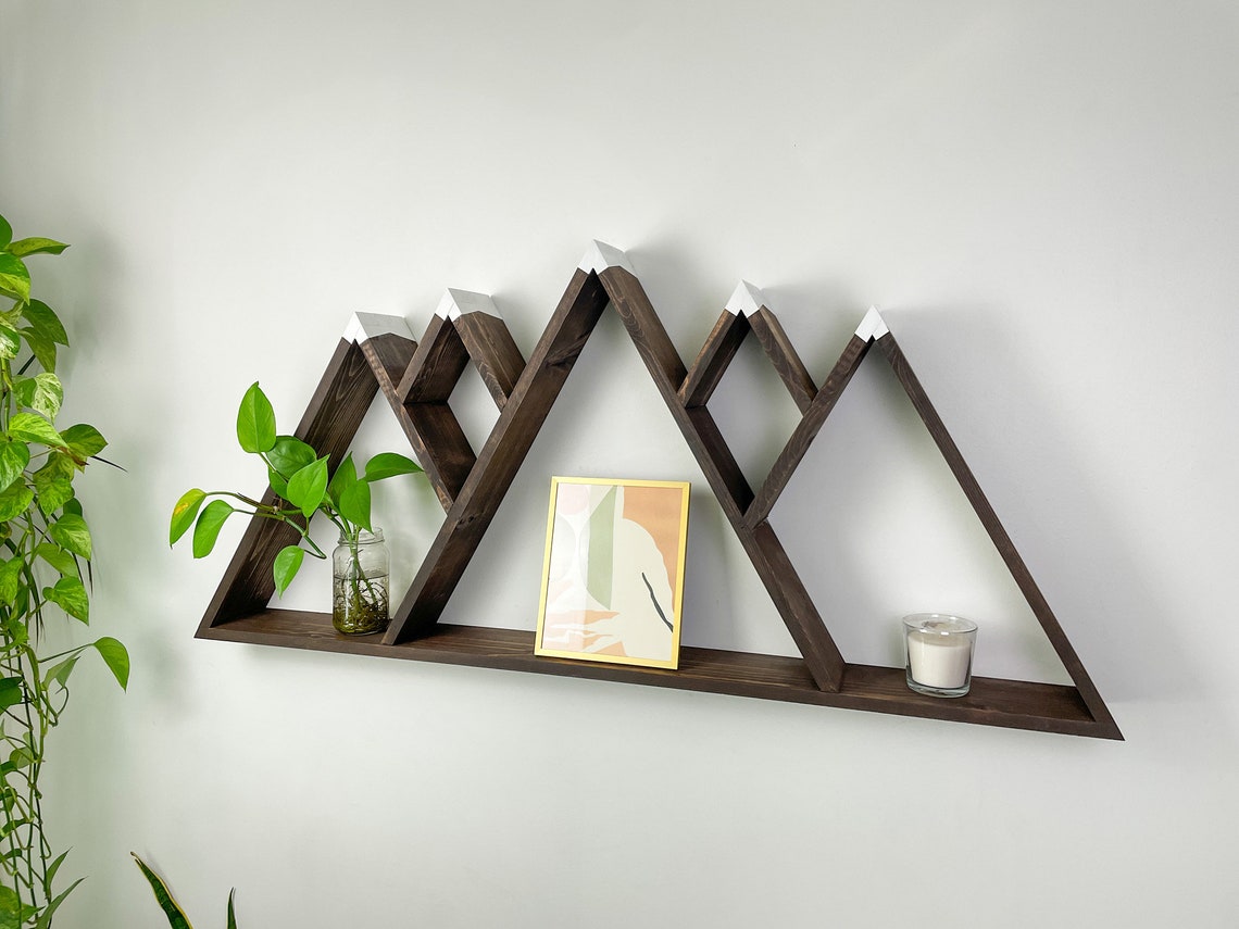 Rustic 5 Peak Mountain Shelf: Spruce Wood Adventure Decor (54" X 24.5 ...