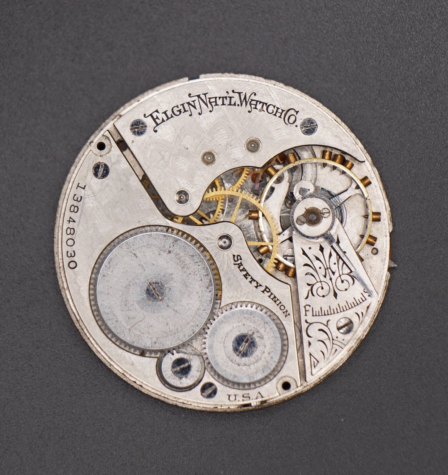 Vintage Elgin Pocket Watch Movement. Complete Not Running. Year 1909 ...