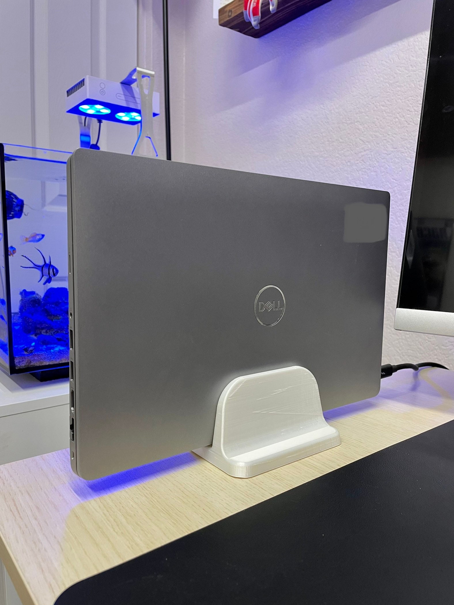 3D Printed Vertical Laptop Stand - Etsy