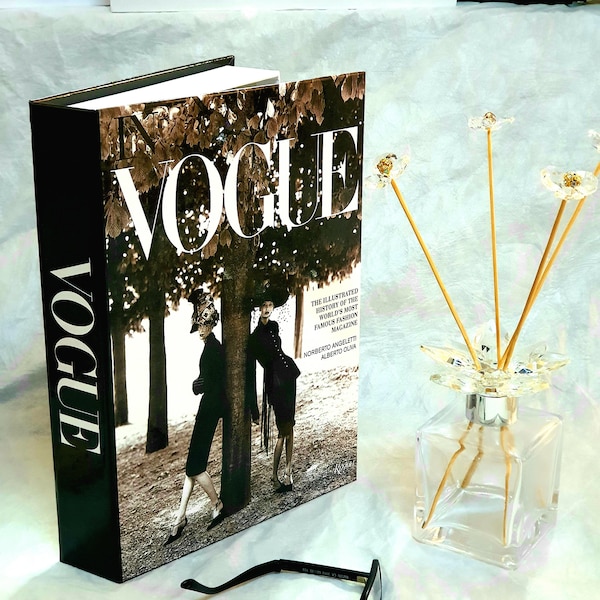 Vogue Book - Etsy