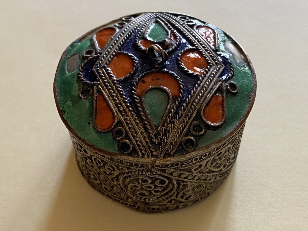 Vintage Handmade Enamel Mini Round Box Jewelry Box Filigree Trinket Box ...