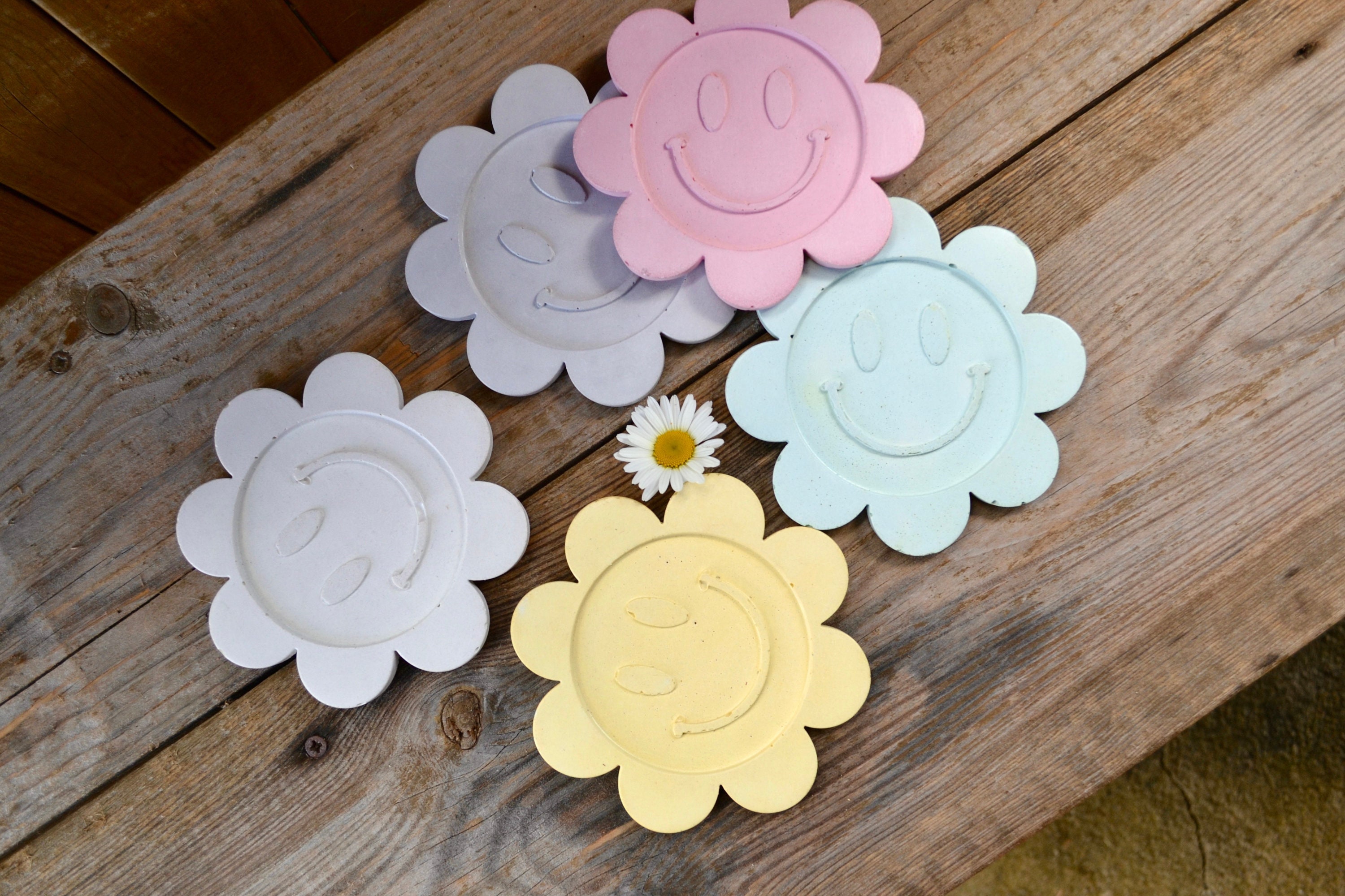 Smiley Face Emoji Coaster, Happy Face Trinket Tray, Cheerful Home Decor ...