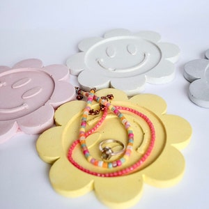 Smiley Face Emoji Coaster, Happy Face Trinket Tray, Cheerful Home Decor ...