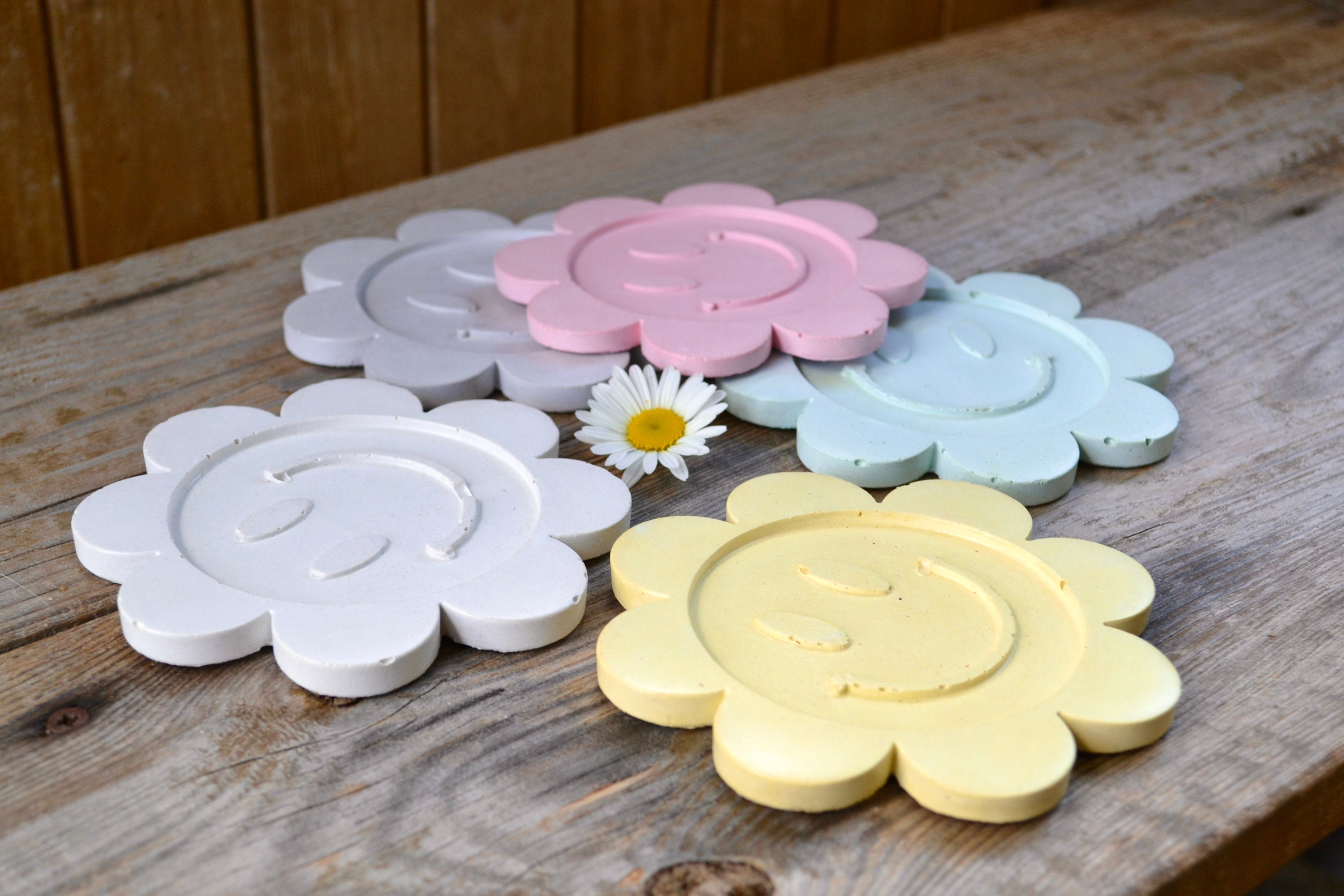 Smiley Face Emoji Coaster, Happy Face Trinket Tray, Cheerful Home Decor ...