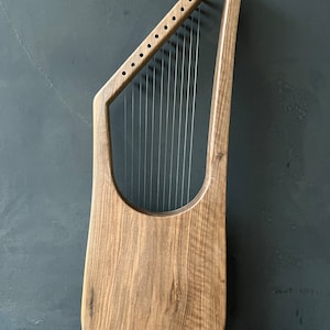 Lyre 16 String - Diatonic and Chromatic Tuning Scheme Turkish Walnut ...