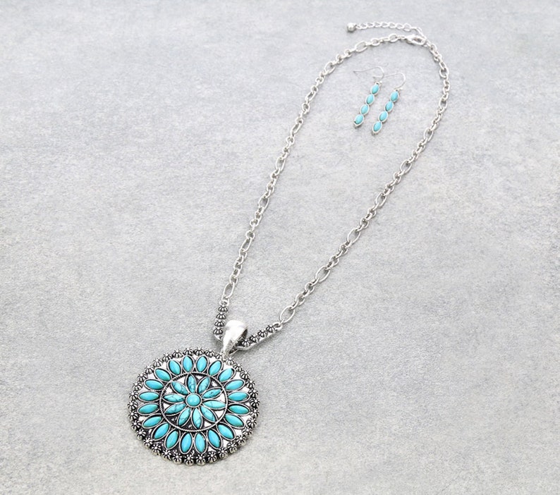 Western Concho Stone Pendant - Etsy