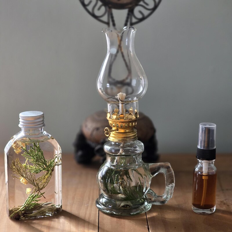 Vintage Oil Lamp - Etsy