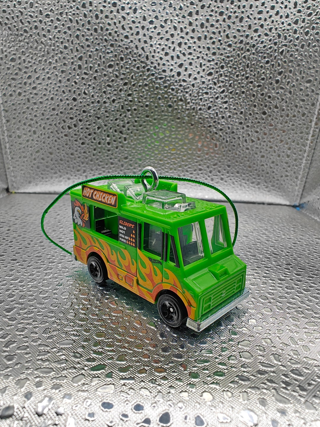 Hot Wheels Quick Bite Hot Chicken Food Truck GREEN Christmas Tree ...