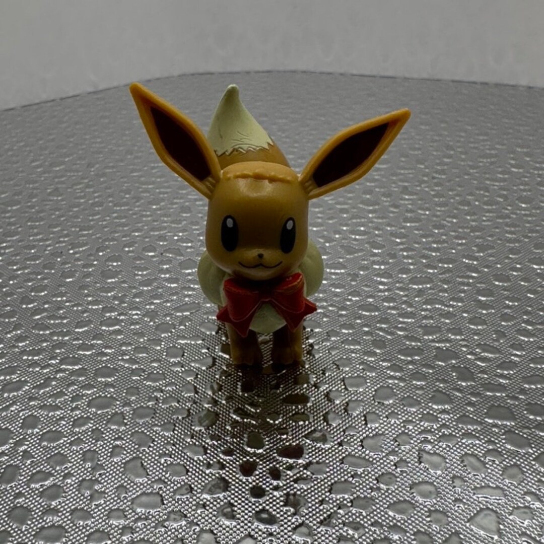 Pokémon Eevee Winter Pose Christmas Tree Ornament - Etsy