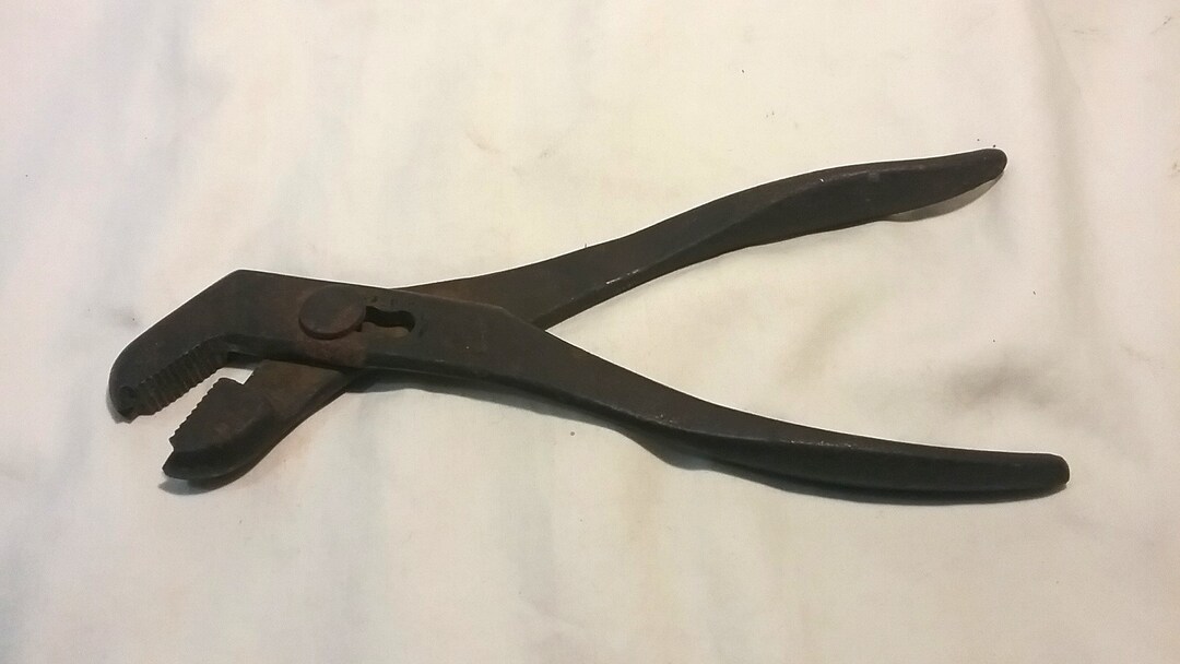 Vintage/antique Eagle Claw Wrench Company Seven-inch Right Angle Plier ...
