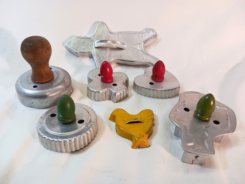Vintage Cookie Cutters, Molds, And Presses And Where To Find Them ...