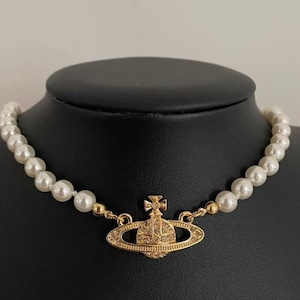 New in Box VW Gold Lucrece Pearl Pin Necklace - Etsy New in Box VW Gold Lucrece Pearl Pin Necklace - Etsy