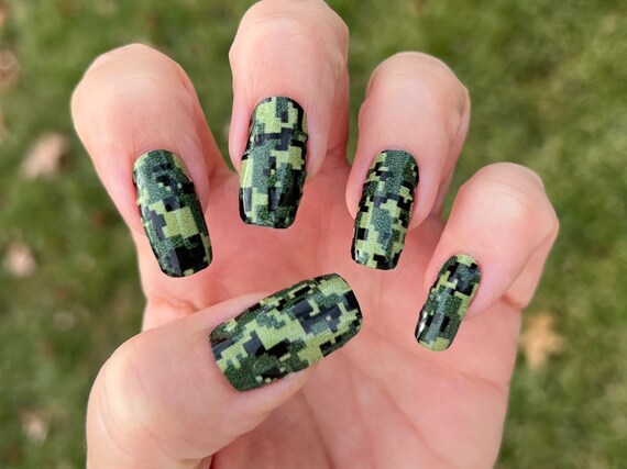 Hunting Camo Nails